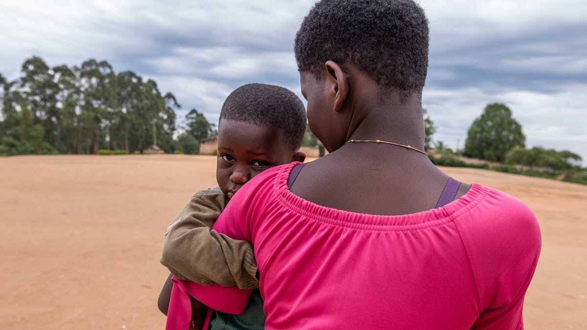 Zulaika (17) is haar leven niet meer zeker: “Wie zorgt er voor mijn ...
